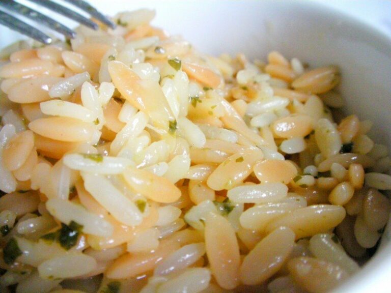 Pâtes orzo et riz pilaf (recette d'accompagnement simple et rapide)