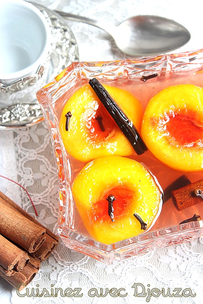 Peche pochée au sirop et épices | La cuisine de Djouza